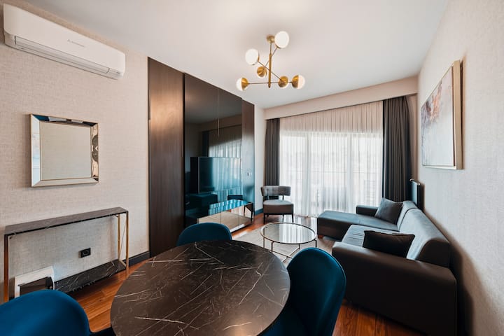 Cozy Flat At Beyoglu W/pool, Gym, Sauna -Da183 - Estambul