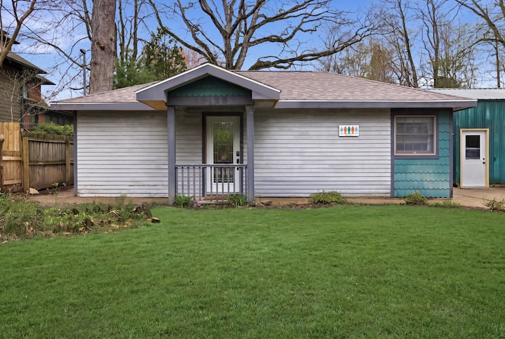 Deer Oak Cottage - Union Pier, MI