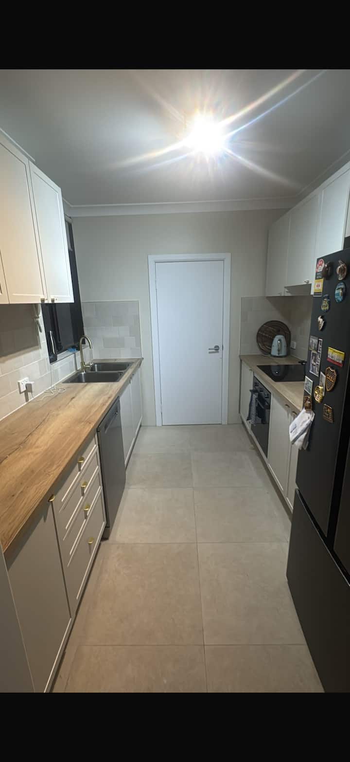 2 Bed Apartment With Sea View - Sydney