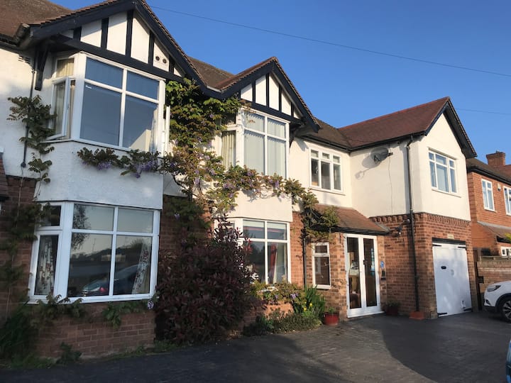 Contractors! 5 X Houses In Shrewsbury. Can Split - West Midlands