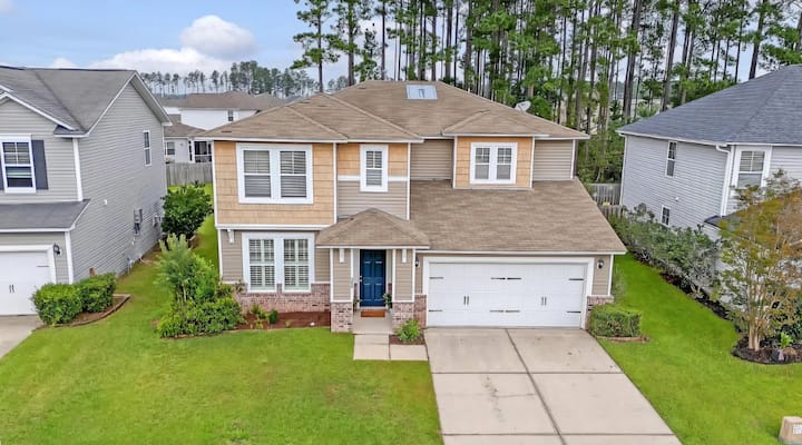 The Cozy Cove Retreat | Spacious 4br Getaway - Moncks Corner, SC