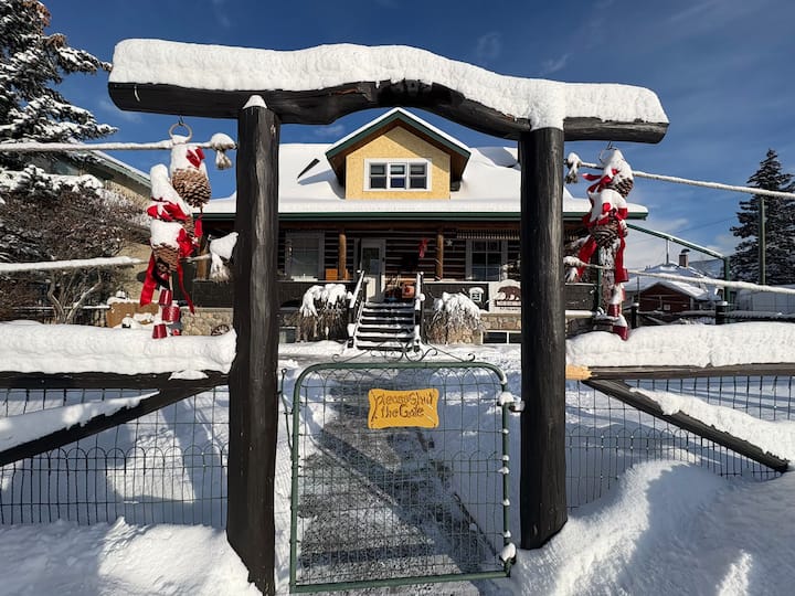 The Bears Den -Whistler Suite - Jasper