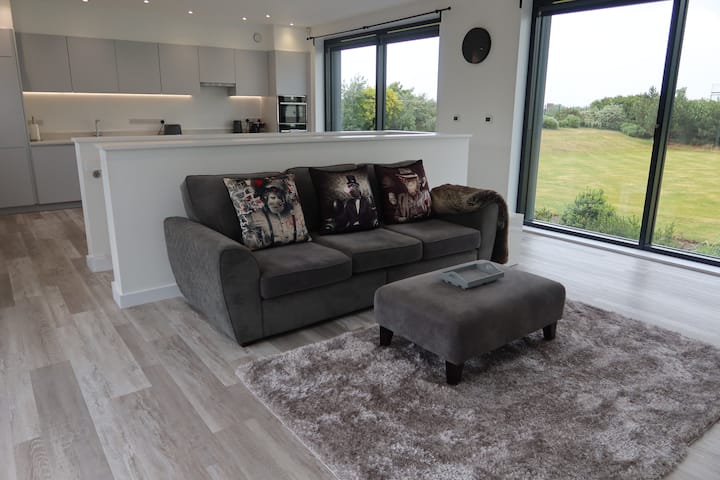 Luxury Home In Birkdale - Southport