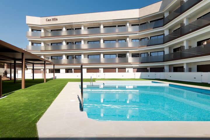 Premium Apartment Pool Entrance King + Single - Sitges