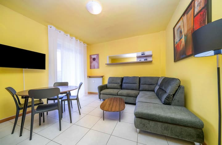 Guesthost - Carnia Urban Apartment Udine - Udine