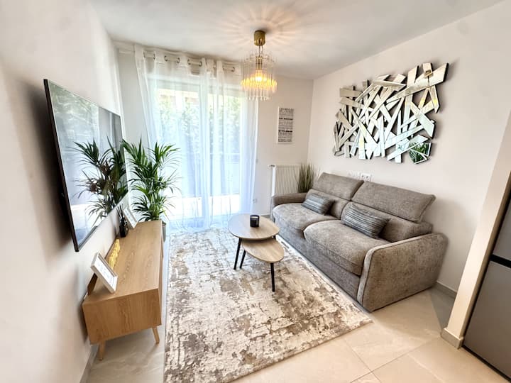 Superbe Apt Neuf•terrasse• Paris 15min•rer•parking - Le Raincy