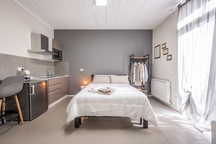 Trilocale Con Terrazzo - Modena, Italy
