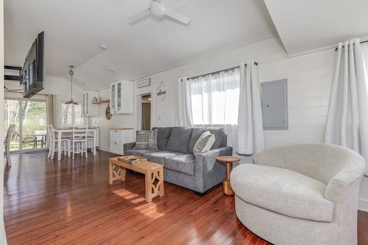 Downtown Cottage Retreat, Walk To Beach, Sleeps 4 - Ogunquit, ME