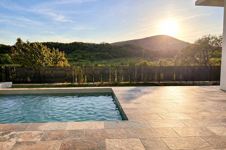 Villa Contemporaine Avec Piscine, Vue Sur Montagne - Alès