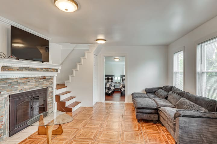 Nature & City Access! Family Home In North Jersey - Lincoln Park, NJ