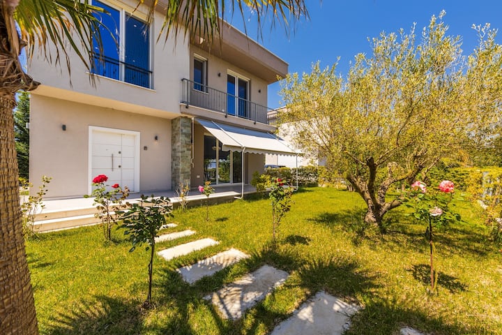 White Escape | 3br Luxury Lalzi Beach Villa - Albania