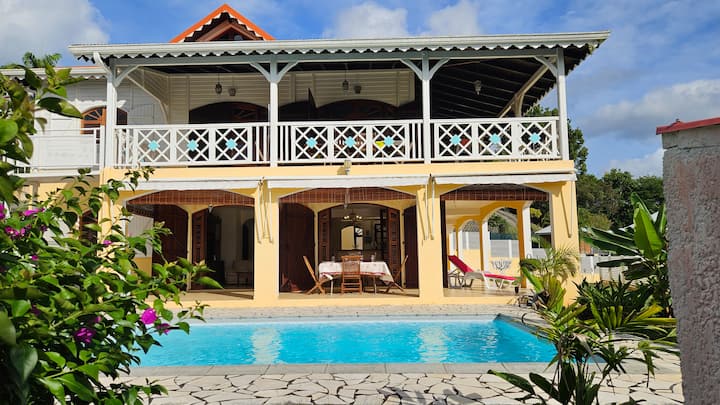 Villa Calebassier, Piscine, Billard, Piano 3 Ilets - Fort-de-France