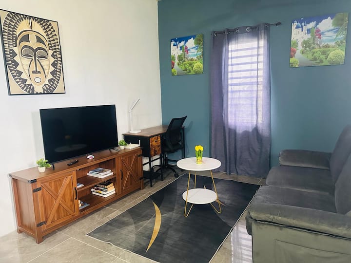 James Hughes Best Price Upstairs Wonderful View - Anguilla
