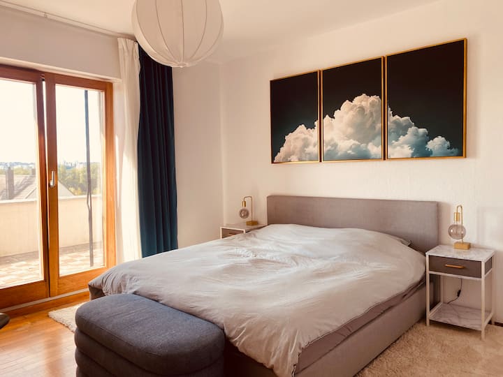 Dream Location: Beautiful Room With South Balcony - Regensburg