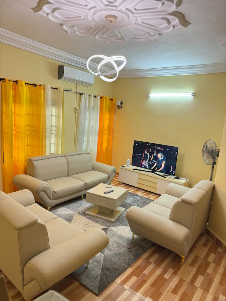 Appartements Meublés De Deux Chambres Salon éQuipé - Benin