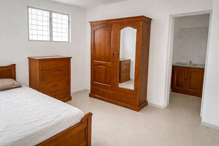 Charming Room At Edith’s Love Palace B & B - 海地