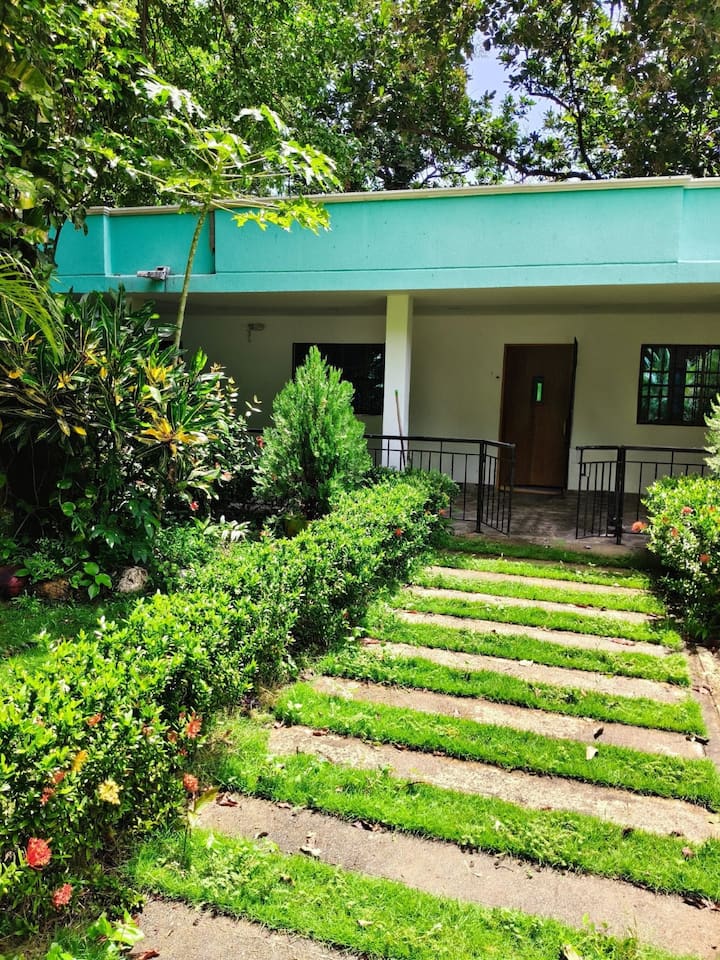 Finca: Río, Piscina, Fútbol Y Parrilla (+35 Per) - Minca