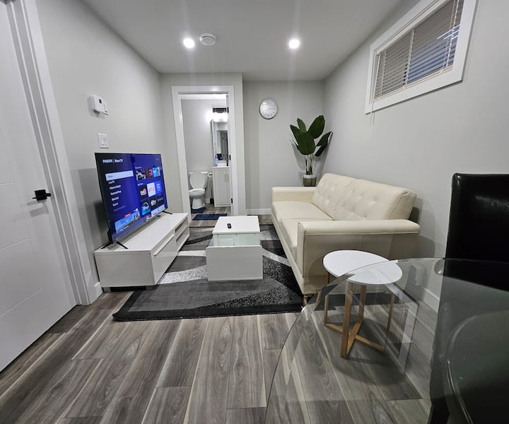 Bright & Modern Suite - Regina