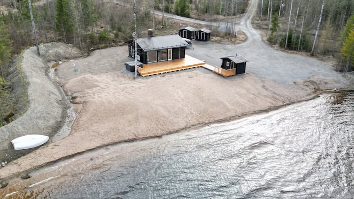 Varusteltu Mökki Porealtaalla Ja Saunalla - Uurainen