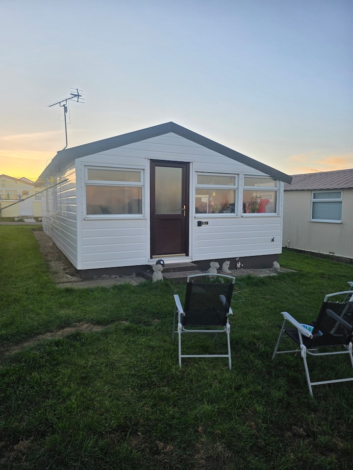 Perfect Chalet By The Sea - Isle of Sheppey