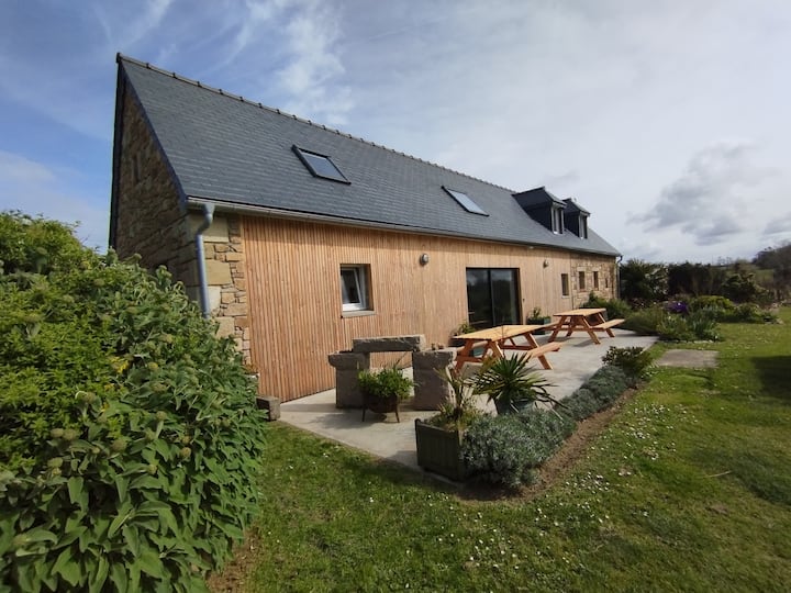 Maison à 3 Km De La Mer Et Au Calme De La Campagne - Plougrescant