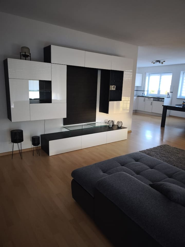 Attraktive, Großzügige Wohnung In Ruhiger Lage - Rottweil