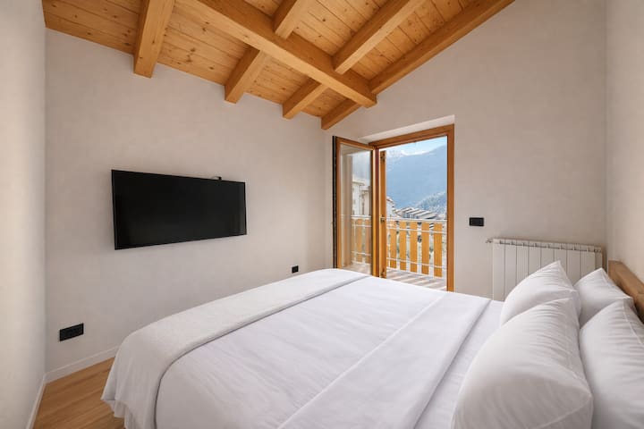 Elegant Alpine Retreat In The Bergamo Alps - Castione della Presolana