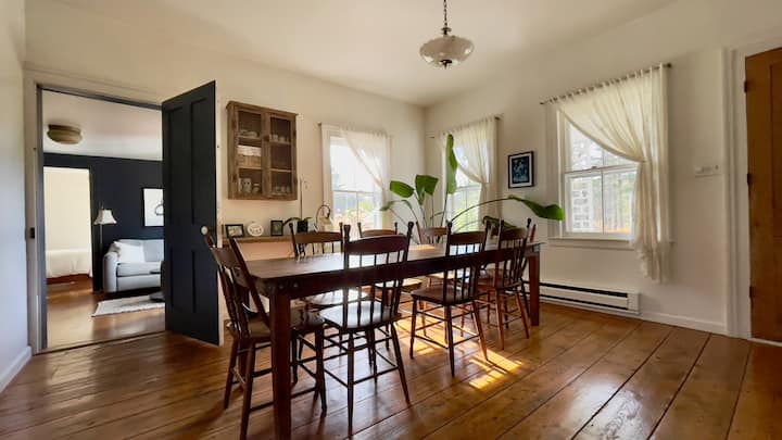 The Croft: Historic Catskills Farmhouse Suite - Hudson Valley, NY