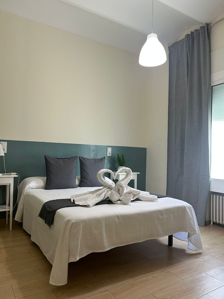 Habitación Doble Con Baño Privado - Barcelona