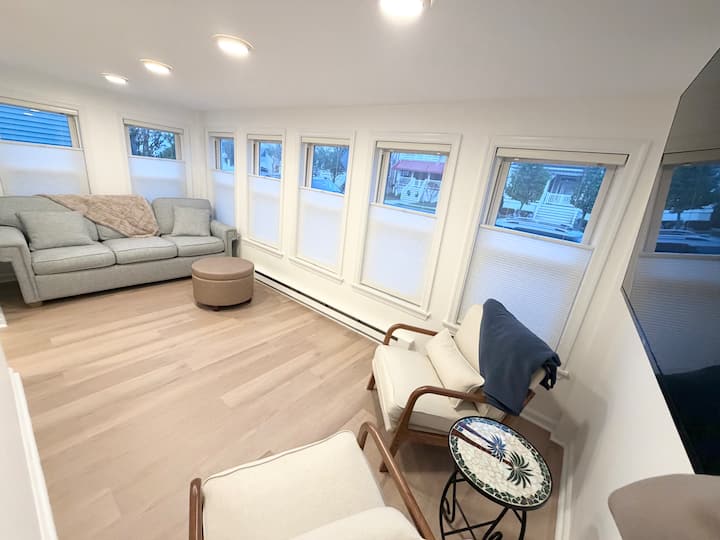 3br/2 Bath Bungalow On Bay Ave. Newly Renovated! - Ocean City, NJ