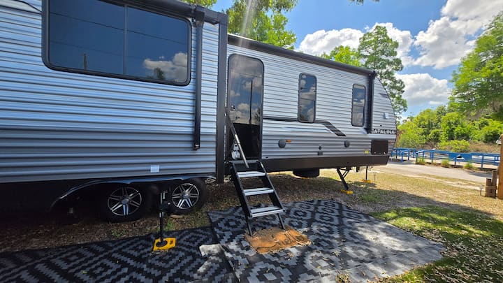 Canal Front Rv Retreat - Winter Haven