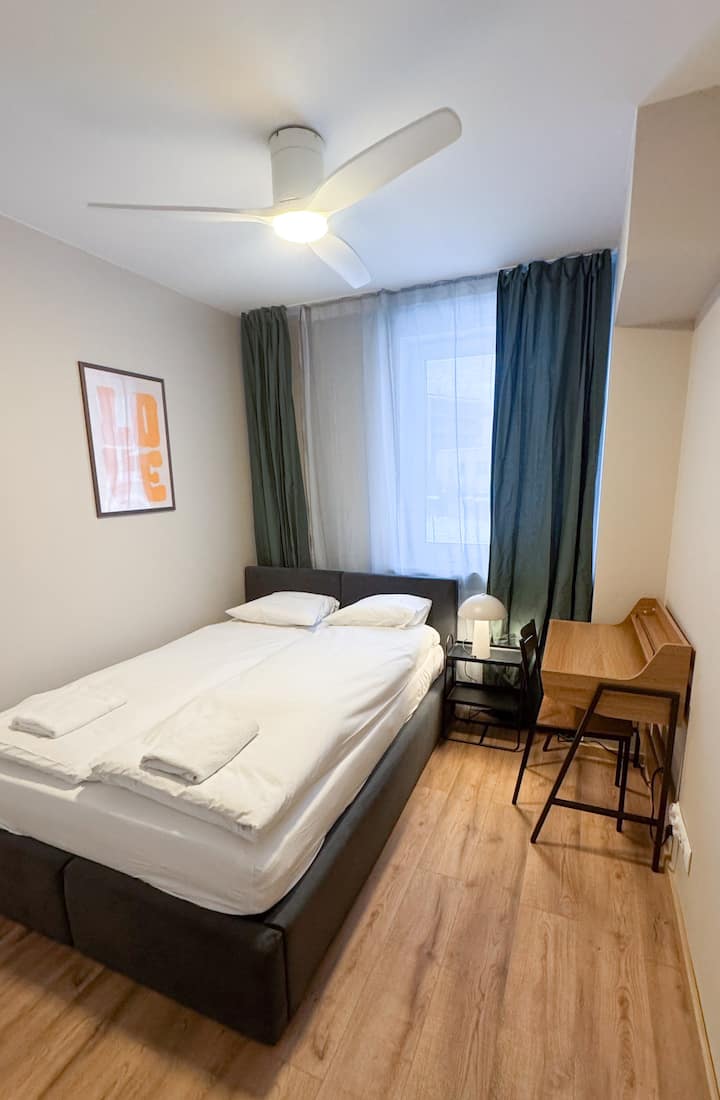 Warsaw City Haven Private Double Room - Varsovia