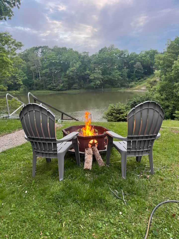 Sunset River Retreat W/ Private Dock & Fire Pit - Rockland, ME