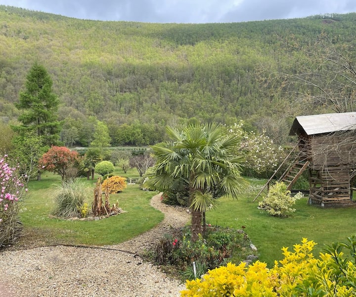 Beautiful Relaxing Garden Villa In French Ardennes - Ardennes