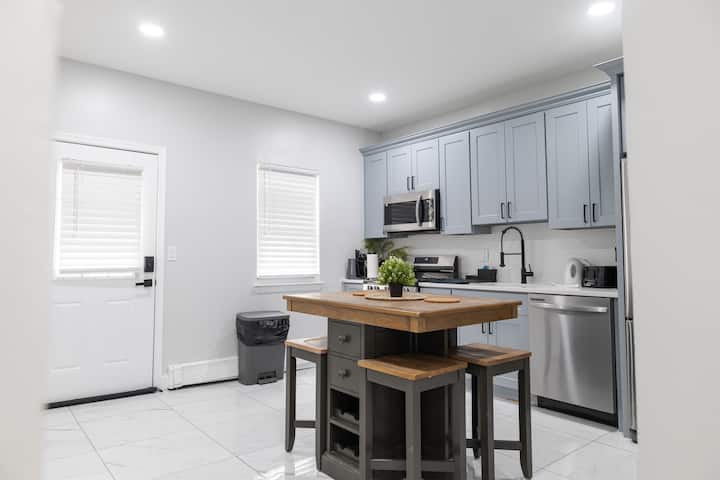 Spacious Nyc Retreat With Free Parking - Bayonne, NJ