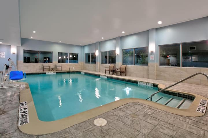Large Double Suite Near Galleria | Free Breakfast - Dallas, TX