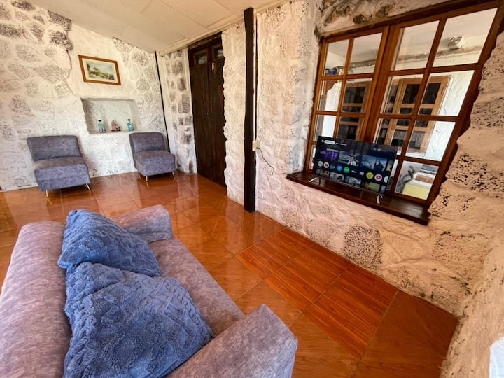 Casa Típica En Lugar Privilegiado - Puerto Ayora