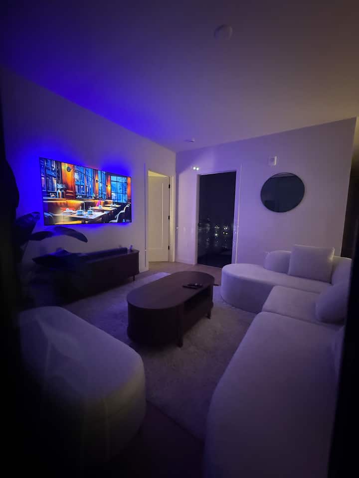 City View Retreat With Rooftop, Gym In Arlington - Alexandria, VA