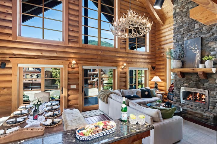 Snowqualmie Lodge~movie Theater~hottub~ski In/out~ - Snoqualmie Pass, WA