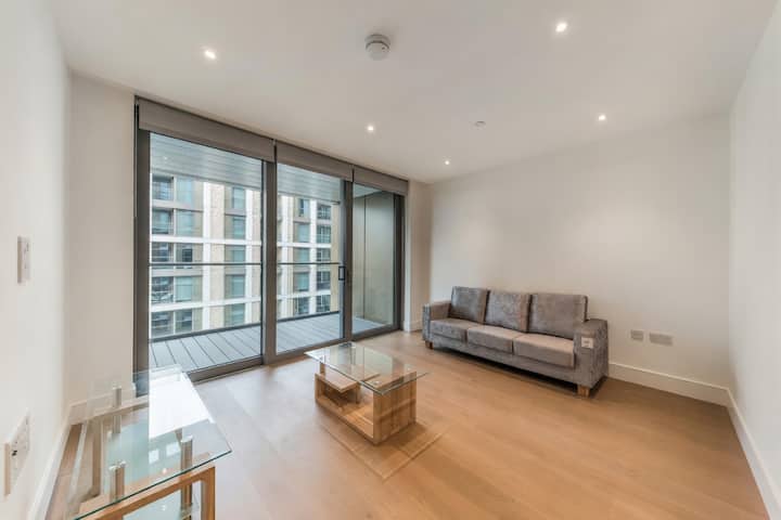 Smart. Sleek. Central. Your Luxury 1-bed Awaits. - London