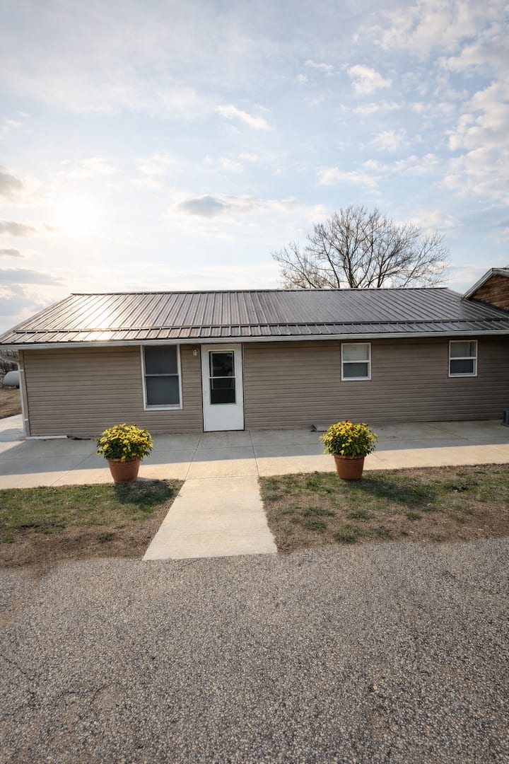 Back Water Lodge 2 Bed - Winona, MN