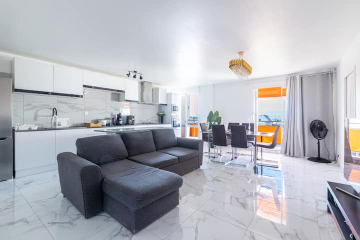 3 Chambres, Salon Modernes Avec Balcon - Orcines