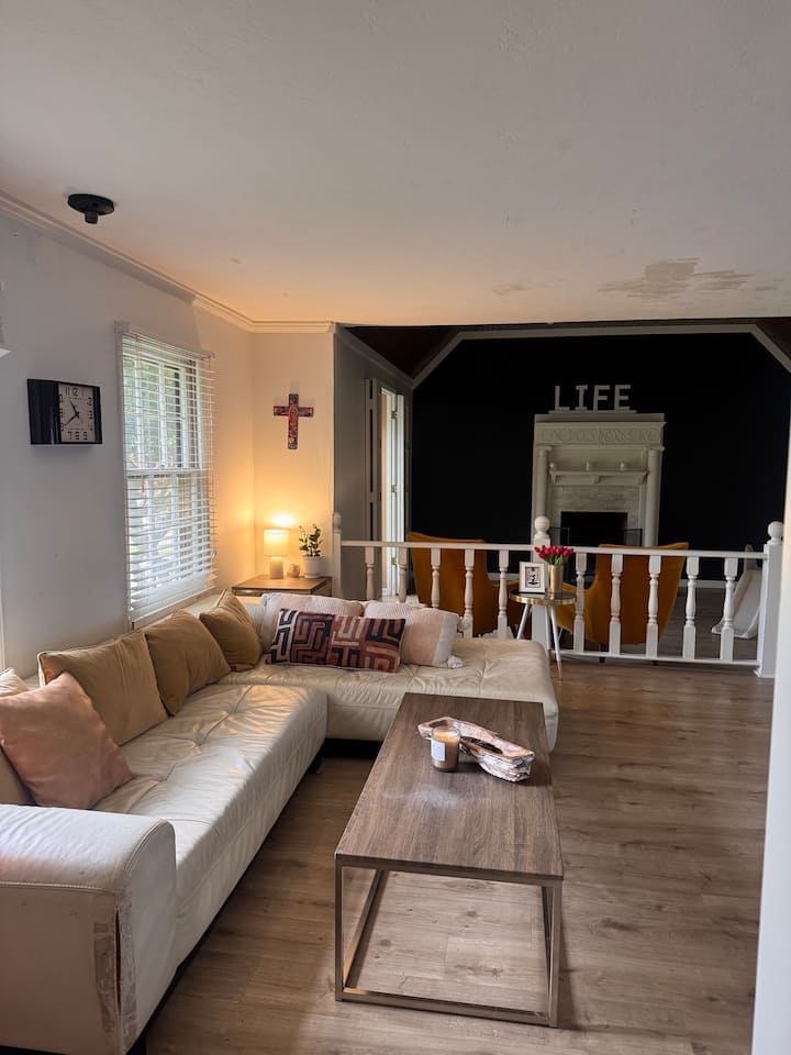 World Cup Kc: 5br Shawnee Home - Shawnee, KS