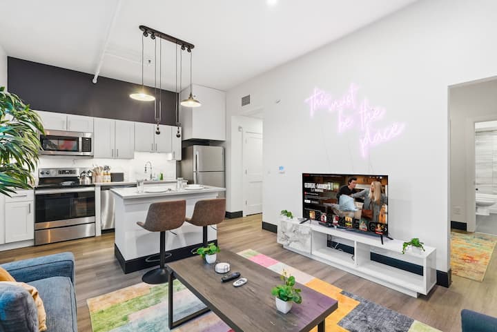 Perfect Pittsburgh 1br Retreat | Food, Shops & Fun - Pittsburgh
