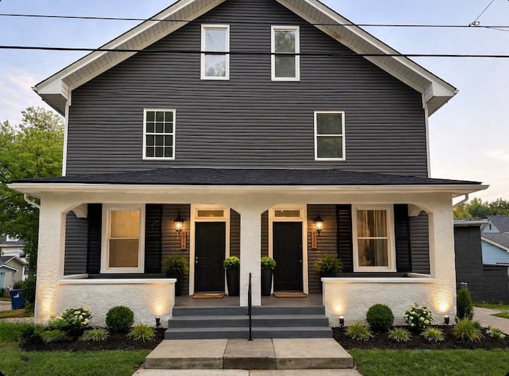 The Black Nest • Modern Duplex W/ Porch - Camden Park, Huntington