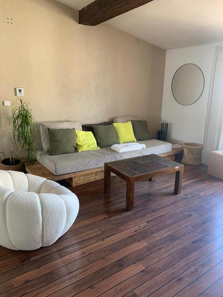 Courte Période Appartement En Centre Ville - Nîmes