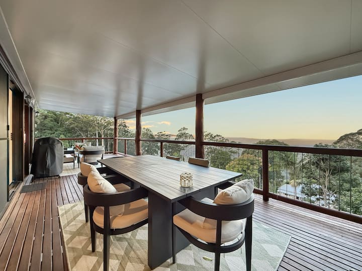 Montville Escape | Private Deck & Views - Nambour