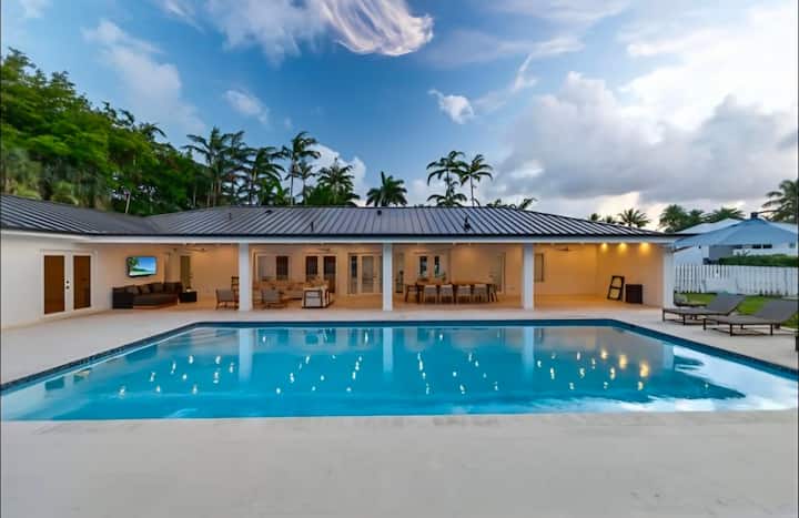 Villa Coral - Palmetto Bay, FL