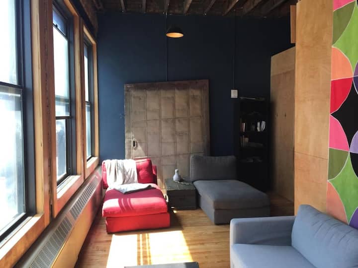 Hostel Du Nord | Single Bunk - Duluth, MN