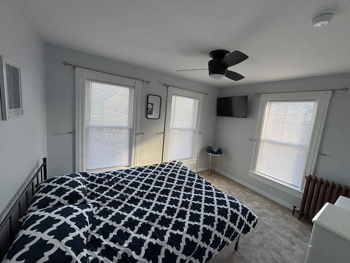 4 Bedroom 2 Bathroom House Centrally Located - Plattsburgh, NY
